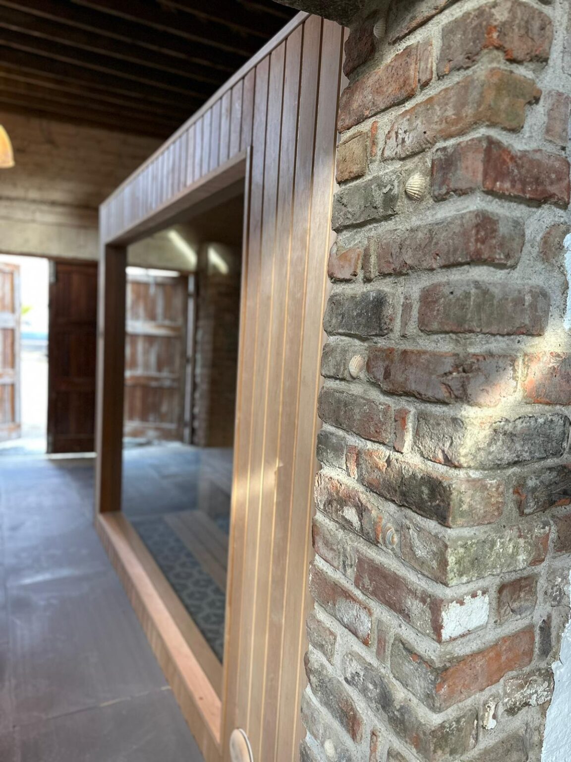 Versatile Reclaimed Brick - Trinity Stone